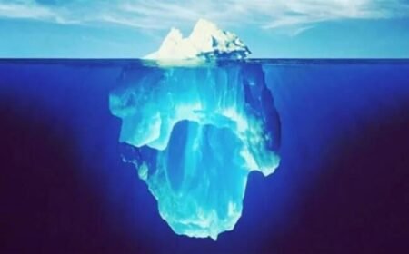 Aprender a escrever com Ernest Hemingway: conheça a "Iceberg Theory"